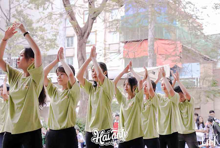 Xem Ngay Những Kiểu Logo Áo Lớp Hot Nhất Mùa Hè Này | Thoitrangviet247