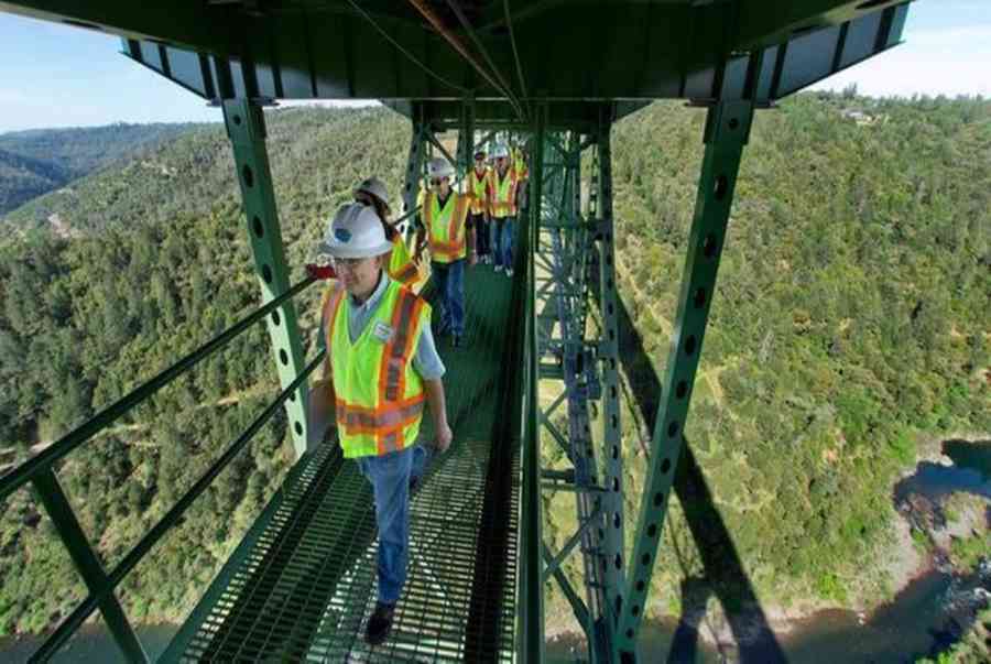 Catwalk là gì? Những quy tắc vàng trong cách đi catwalk thời trang ...